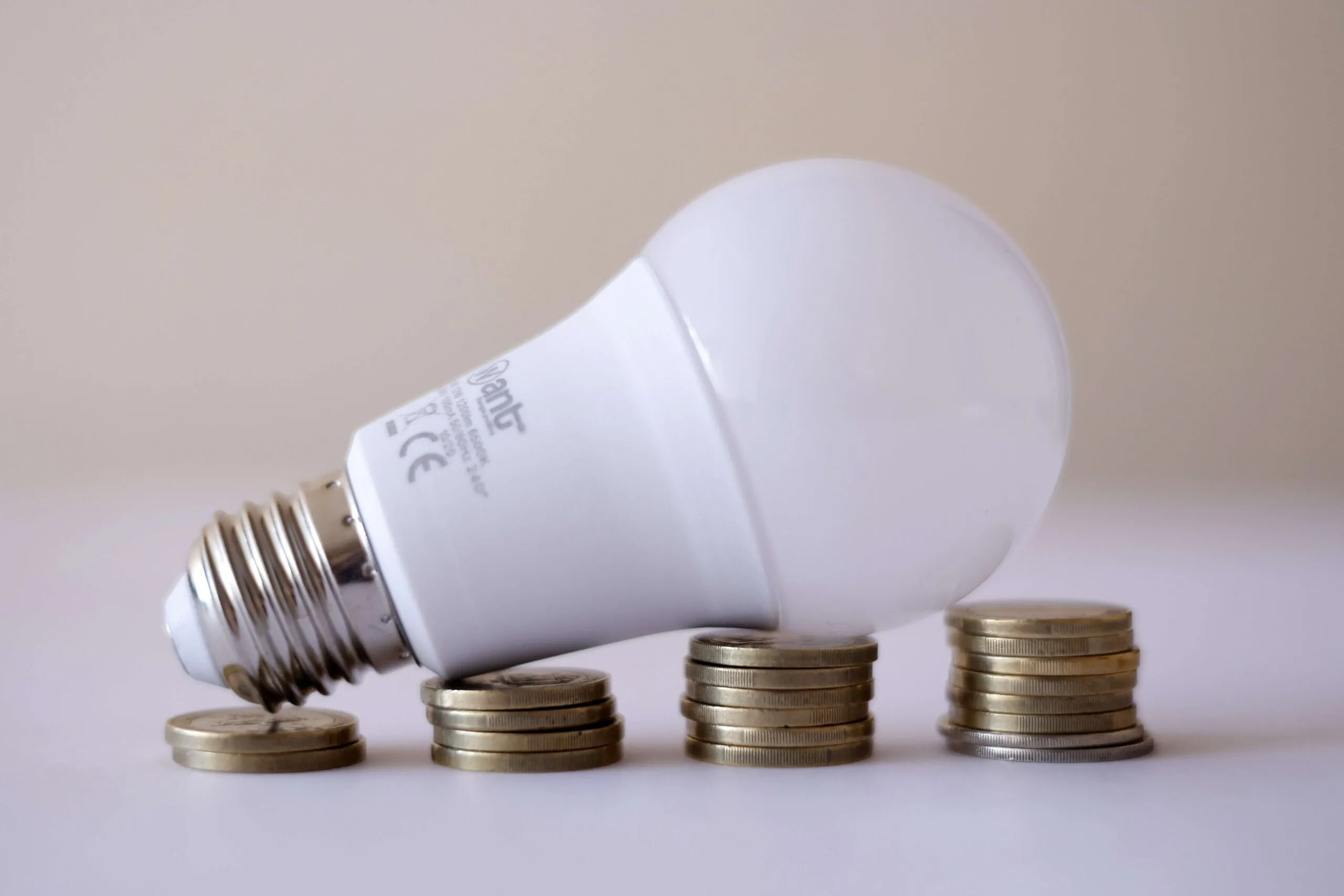 Cuentas de luz suben 11,6% en la región de Antofagasta, una de las ...